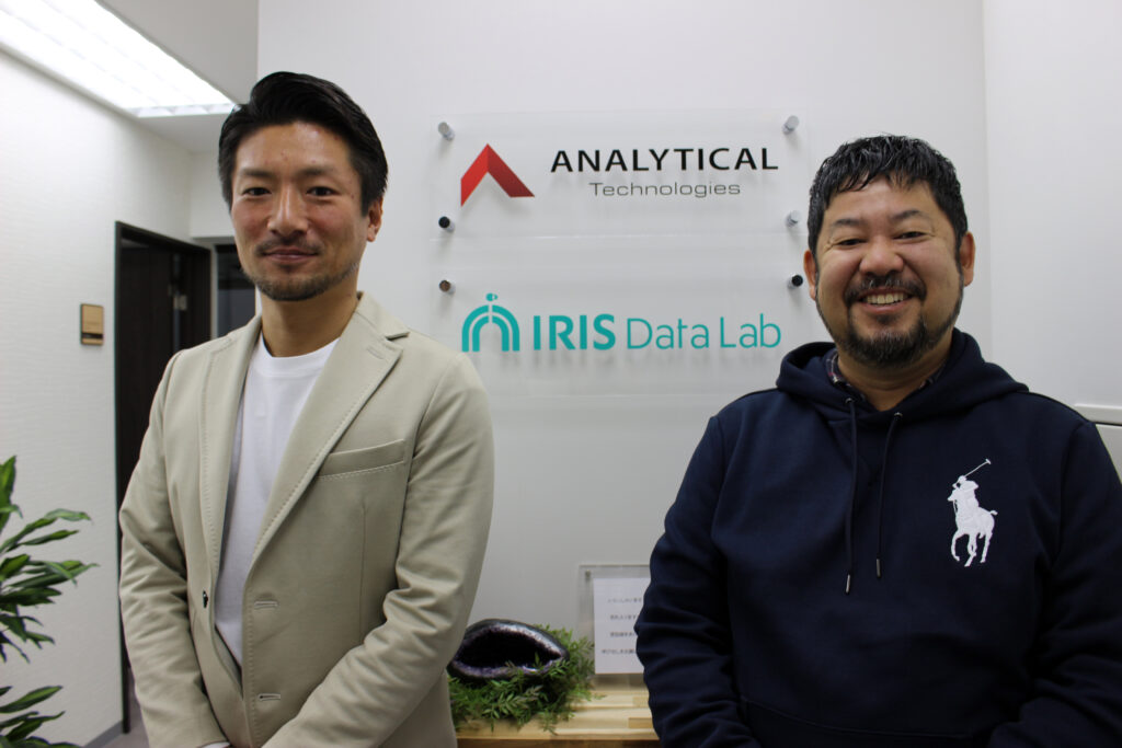 LINEで誰でも簡単にネットショップが開設できる「Atouch」【#iris】 | Ubergizmo JAPAN